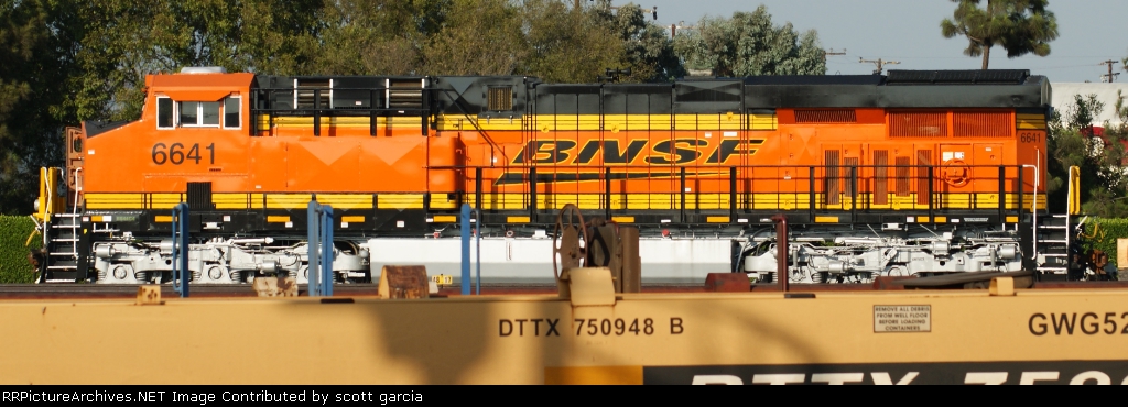 BNSF 6641